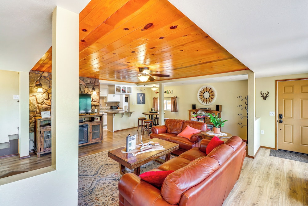 Large Yard W/ Fire Pit: Show Low Cabin - Pinetop-Lakeside, AZ