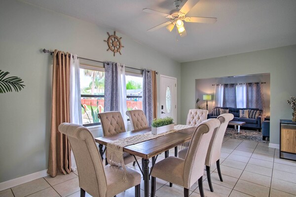 舒适的墨尔本家庭带露台和游泳池：距离海滩5英里！ - 墨爾本