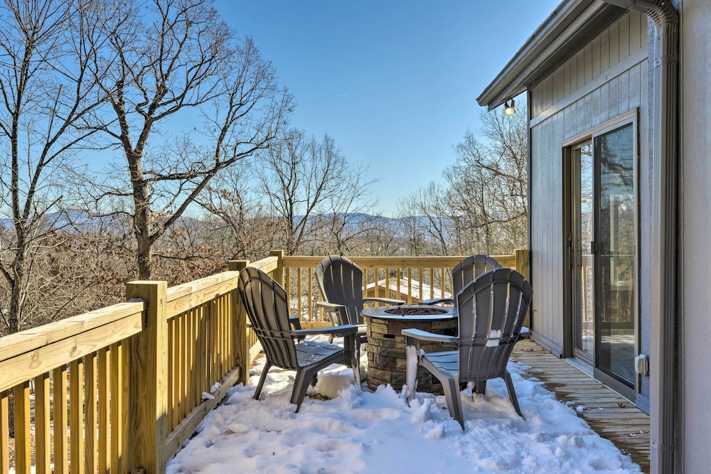 Massanutten Resort Home W/ Deck + Mountain Views! - Massanutten, VA