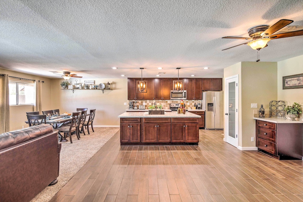 Lake Havasu Home W/ Pool, Near London Bridge! - Lake Havasu City, AZ