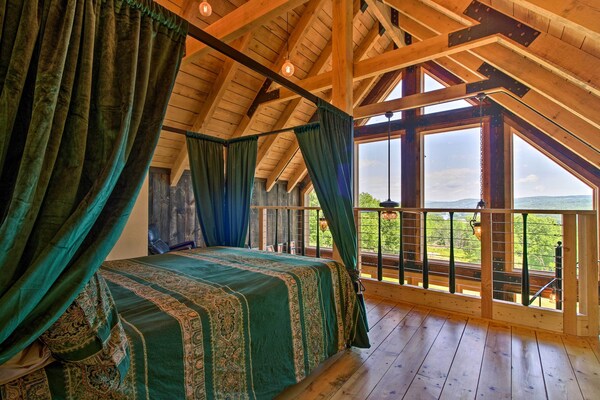 'Red Sweetheart Barn Studio' W/ Mtn & River Views! - Westminster, VT