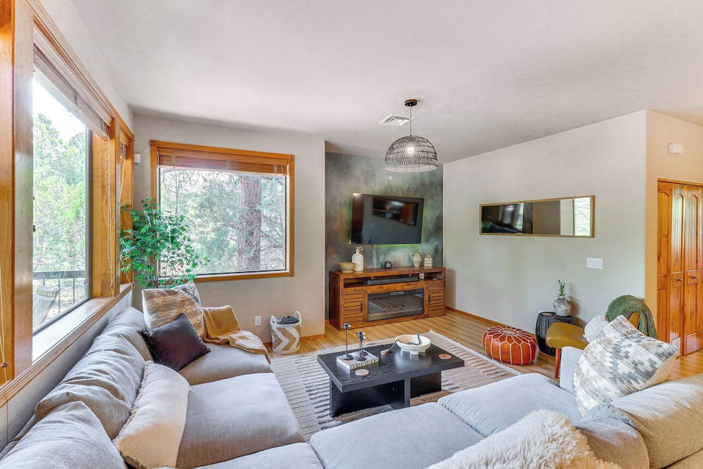 Golf Course View: Torreon Vacation Rental! - Show Low, AZ