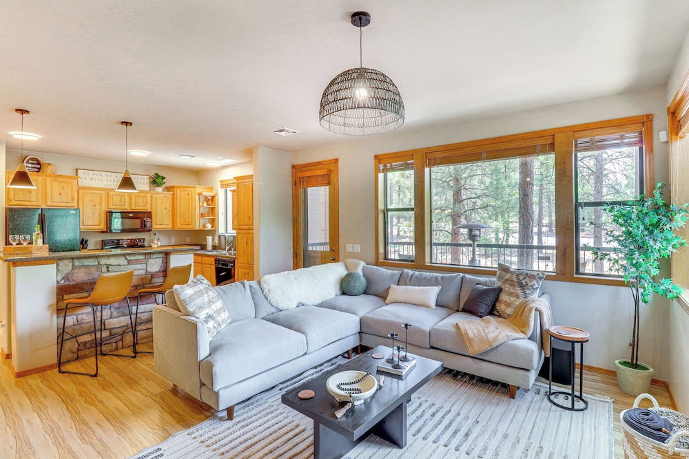 Golf Course View: Torreon Vacation Rental! - Show Low, AZ