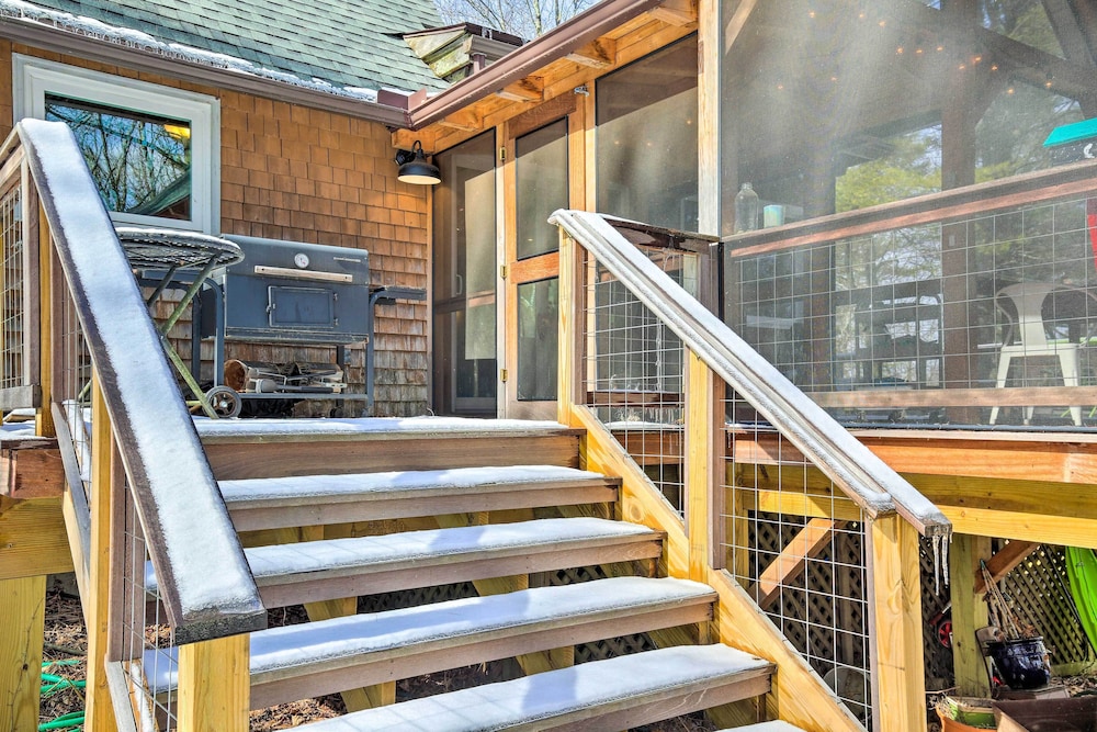 West Cornwall Cabin ~ 4 Mi To Covered Bridge! - Connecticut