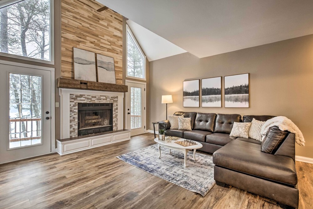 Lakefront Minocqua Getaway: Dock, Game Room! - Minocqua, wI