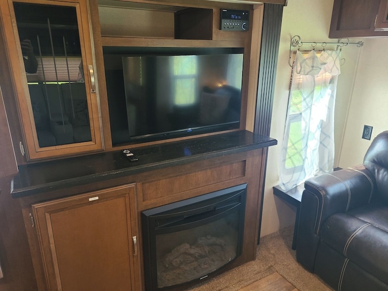 Country Living On 32 Acre Farm - Kansas