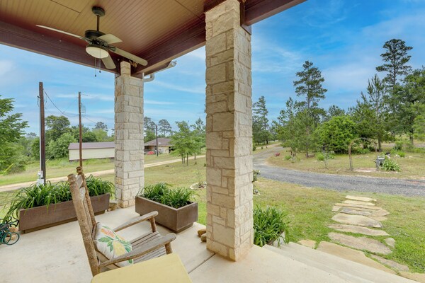 Pool & Hot Tub In Sunny Smithville Getaway! - Smithville, TX