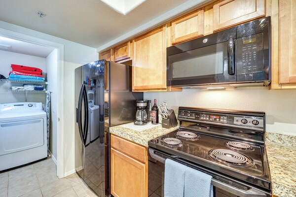 Family Scottsdale Condo: Access To Pool & Hot Tub - Taliesin West