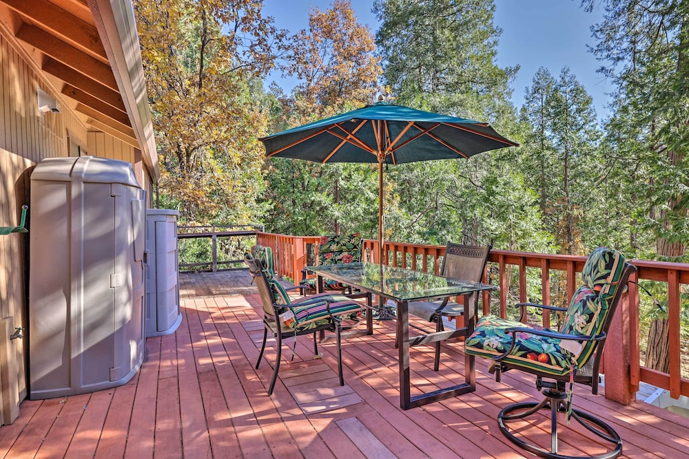 Deck W/ Forest Views: Quiet Twain Harte Cabin! - California