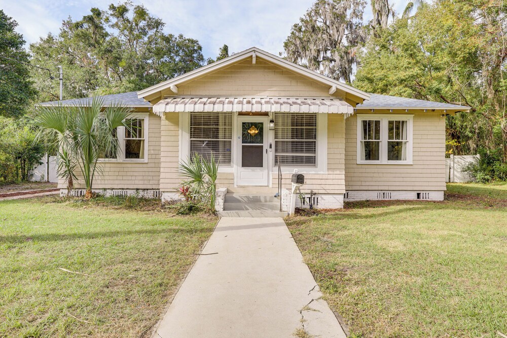 Quiet Jacksonville Retreat - 4 Miles To Downtown! - Jacksonville, FL