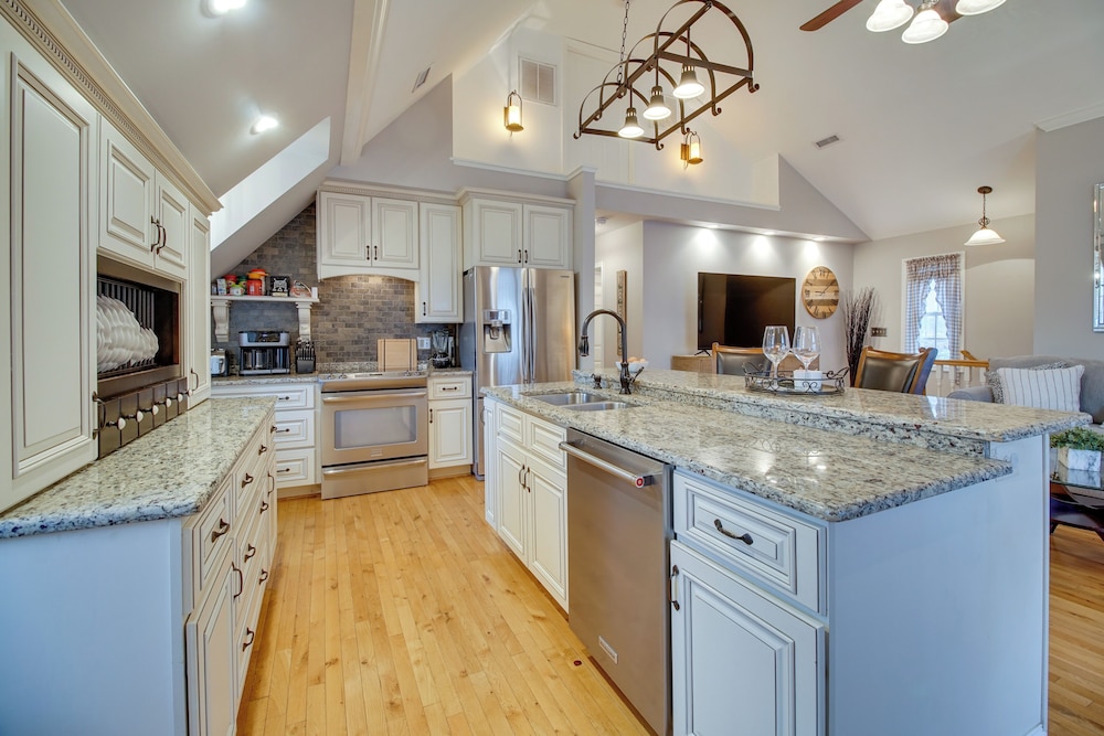 Cozy Virginia Vacation Rental W/ Seasonal Pool! - Midland, VA