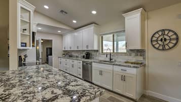 Casa (2 Bedrooms) | Interior