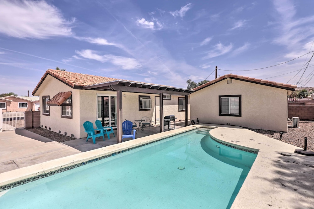 Peaceful Bullhead City Home W/ Patio & Pool! - Laughlin, NV
