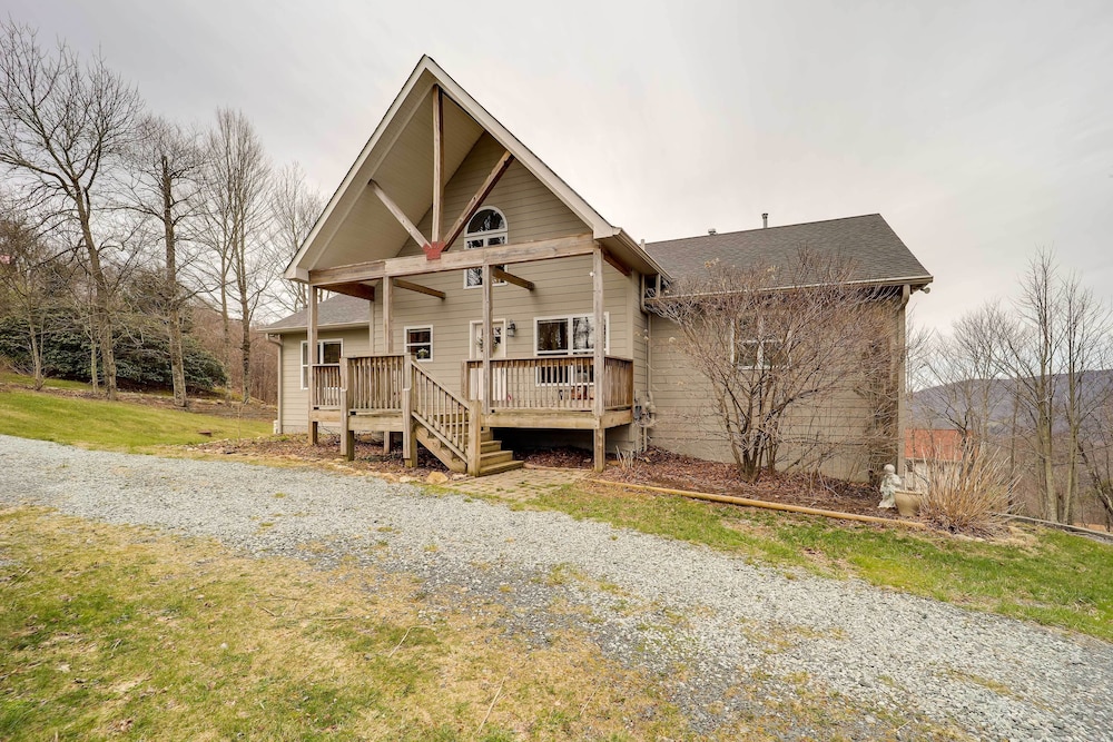 Deck, Grill & Fire Pit: Sugar Mountain Retreat! - Banner Elk, NC