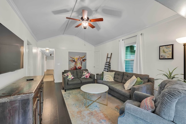 Pet-friendly Pickens Vacation Rental W/ Fire Pit - Table Rock State Park, Pickens
