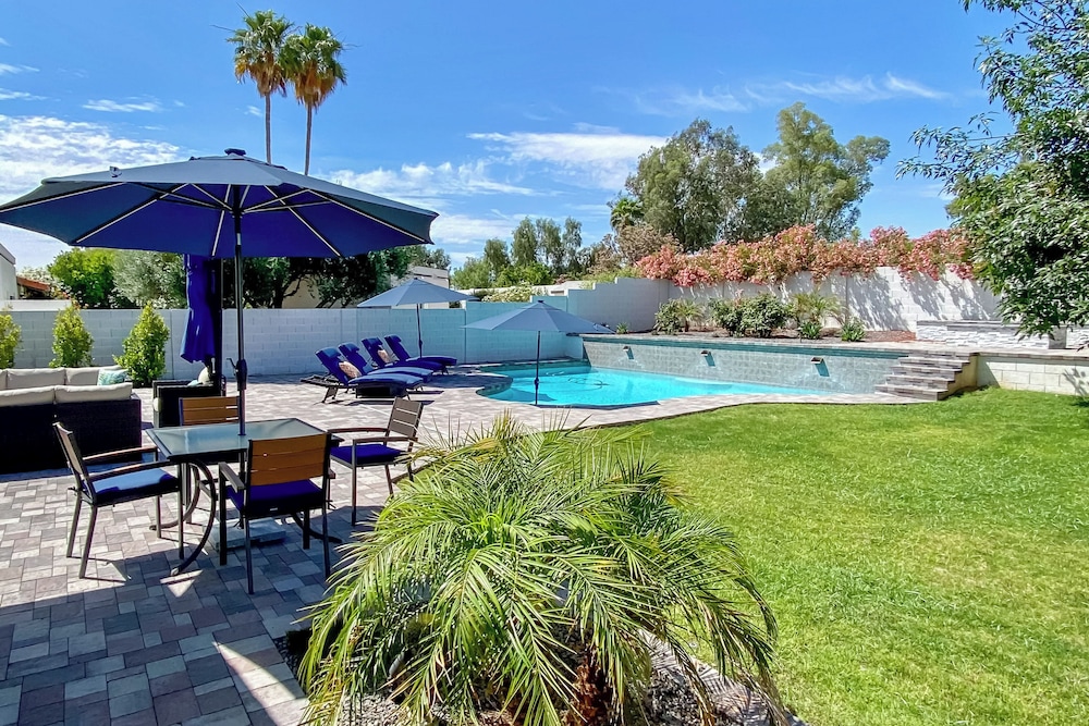 Sunny Scottsdale Home W/ Heated Pool & Patio - Scottsdale, AZ
