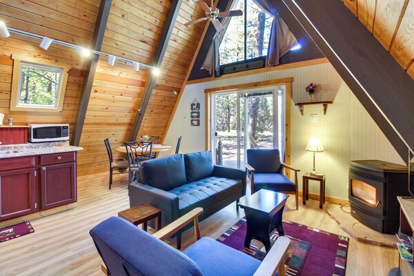 A-frame Cabin W/ Deck & Grill In Pinetop! - Pinetop-Lakeside, AZ