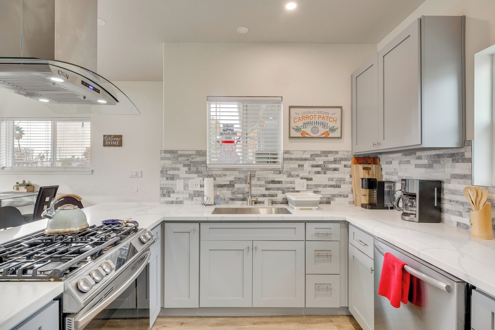 5 Mi To Universal Studios: Family Gem W/ Hot Tub! - Los Angeles, CA