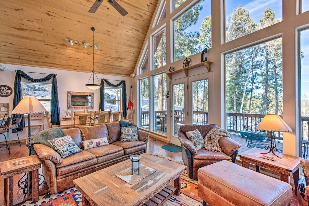 Stunning Angel Fire Home W/ Views: 3 Mi To Slopes - Angel Fire, NM