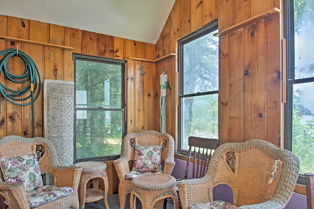 Lakefront Rumney Retreat W/ Shared Dock & Beach! - New Hampshire (State)