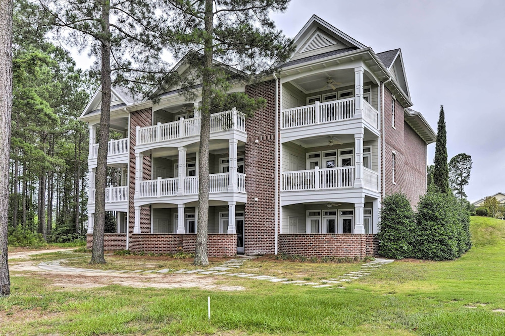 Anderson Creek Resort Condo On Golf Course W/ Pool - Raven Rock State Park, Lillington