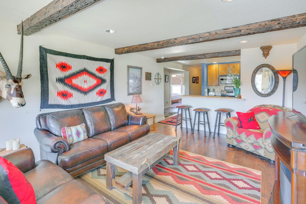 Ennis Vacation Rental W/ Balcony: Walk To Downtown - Ennis, MT
