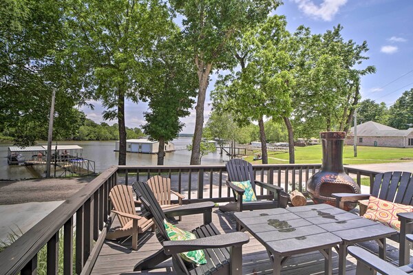 Dock & Grand Lake Access! Idyllic Afton Getaway - Disney, OK