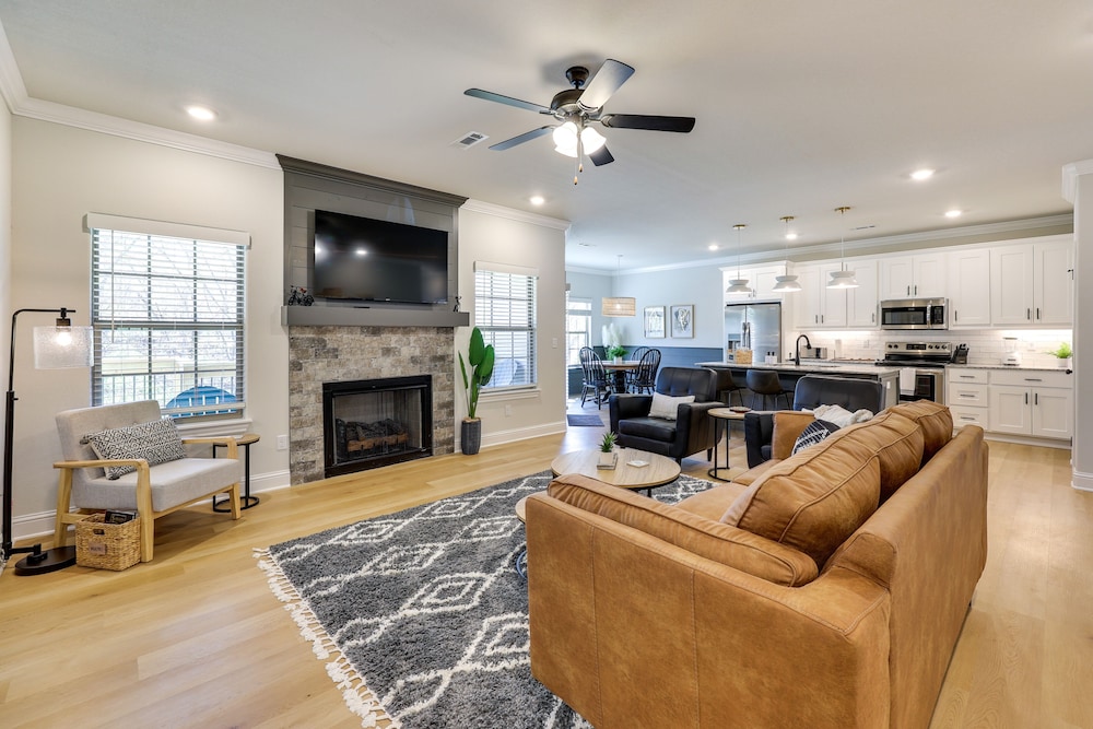 Biking Haven: Charming Bella Vista Home W/ Games! - Bentonville, AR