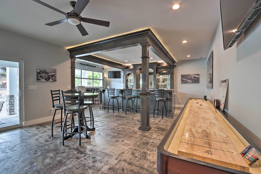 Boat Dock & Fire Pit: Luxe Osage Beach Lake House! - Osage Beach, MO