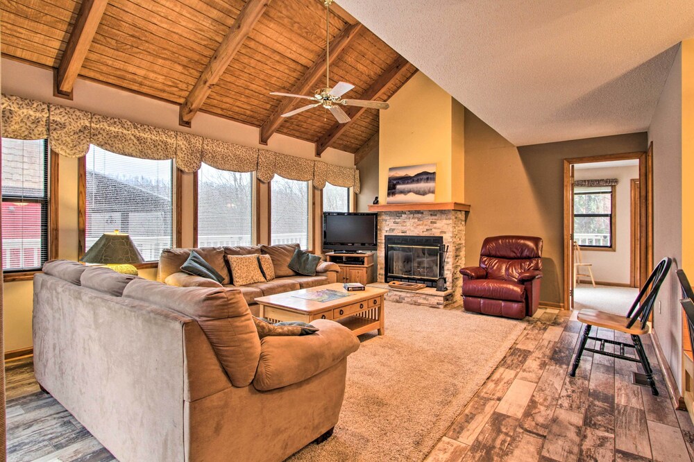 Gated Resort Home: Norris Lake Access, Shared Dock - LaFollette, TN