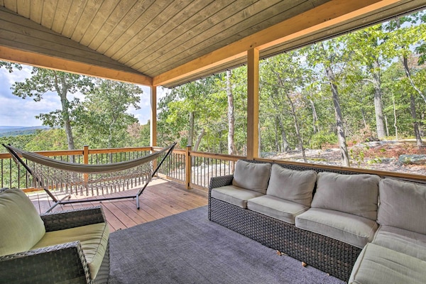 'The Glabin: Garrison Gem W/ Hot Tub & Fire Pit - Peekskill, NY