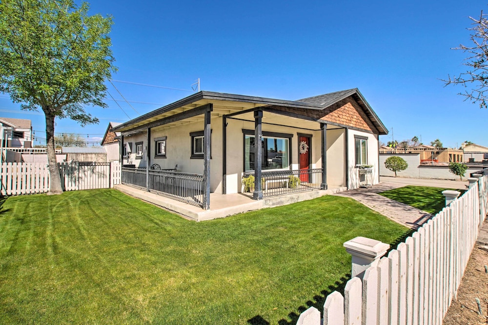 Walk To Downtown: Gilbert Home W/ Fire Pit! - Gilbert, AZ