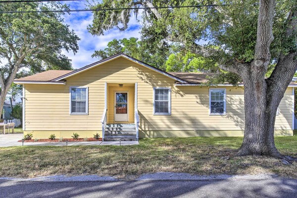 Home W/ Yard: 1 Mi To Indian Rocks Beach & Golf - Florida