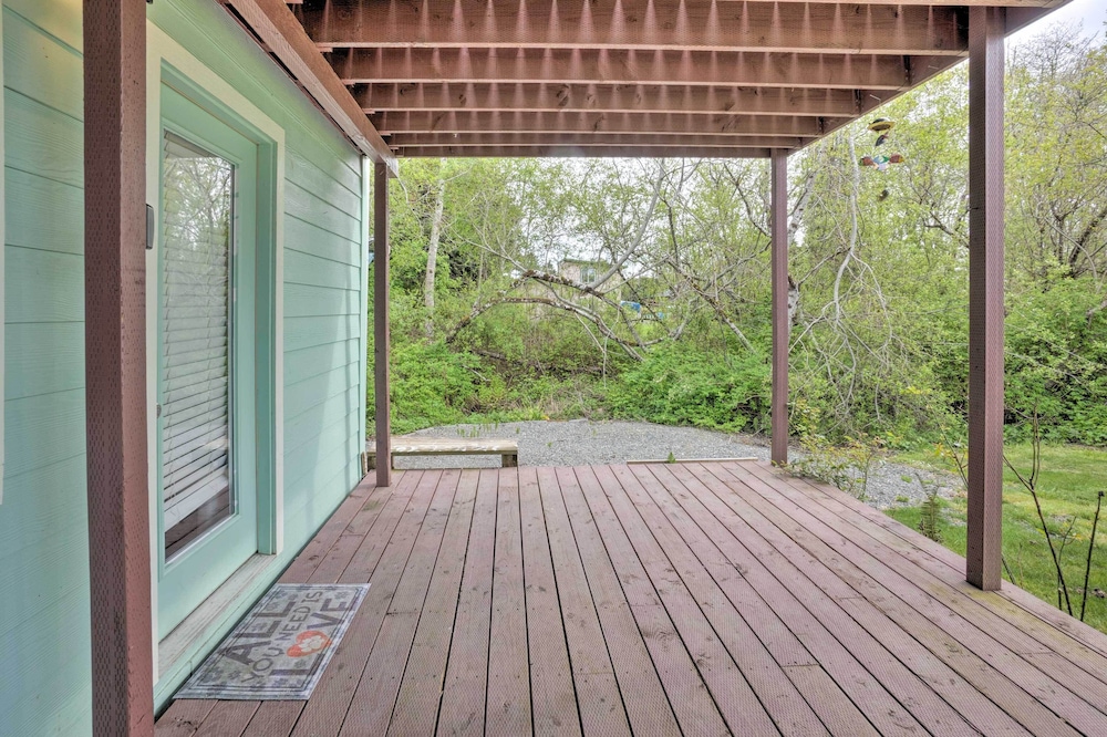 Soothing Studio W/ Lush Views: 2 Mi To Beach! - Smith River, CA