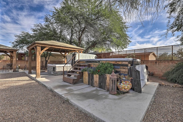 Hike, Shop & Unwind: Tucson Home W/ Hot Tub Access - Tucson, AZ
