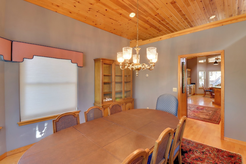 Patio & Forest View: Peaceful Show Low Home - Show Low, AZ