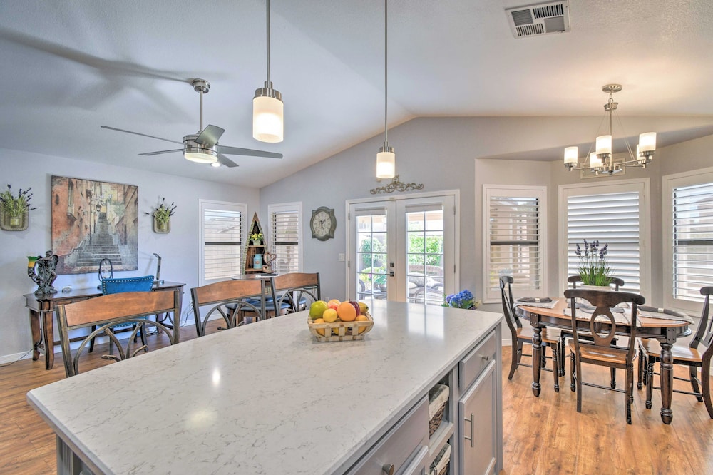 Patio & Grilling Station: Family Home In Glendale - Phoenix, AZ