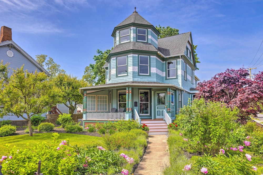 Charming Greenport Gem 1, 1 Mile To Ferry! - Greenport, NY