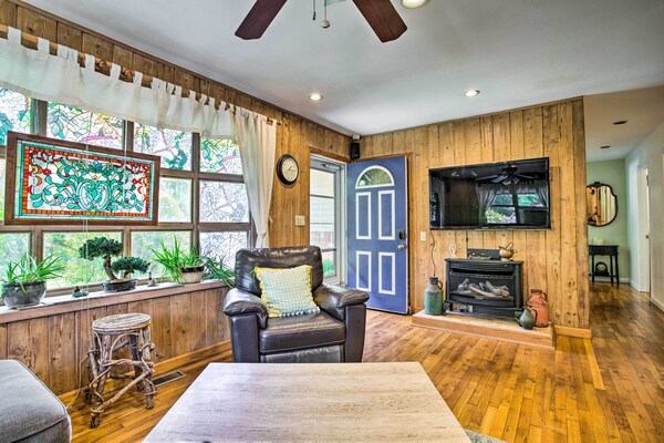 Charming Hampton Bays Home 5 Mi To Coopers Beach - Long Island, NY