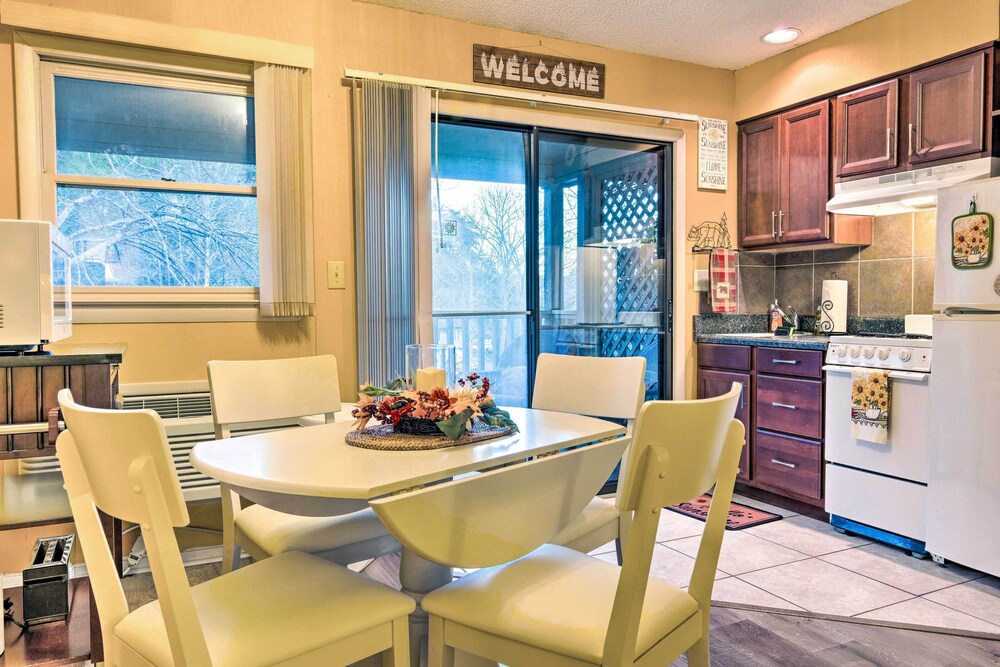 1 Mi To Lake Lure: Studio W/ Resort Amenities - Lake Lure, NC