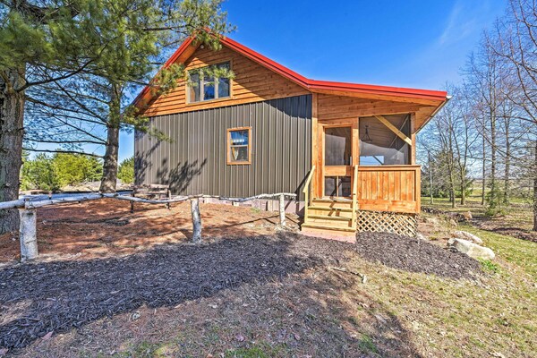 'Honey House Cabin' - A Quiet Countryside Retreat! - Bremen, IN