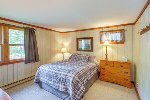 Lake Pleasant Cabin On 3 Acres W/ Private Beach! - State of New York