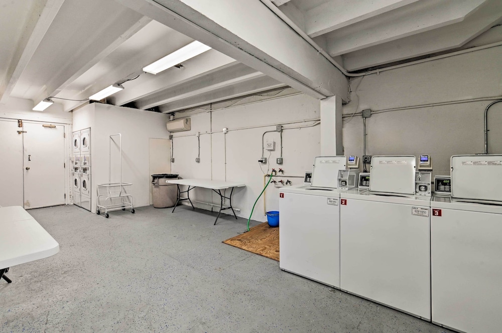 Waterfront Daytona Beach Studio W/ Pool Access! - Daytona Beach, FL