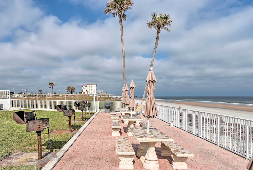 Waterfront Daytona Beach Studio W/ Pool Access! - Daytona Beach, FL