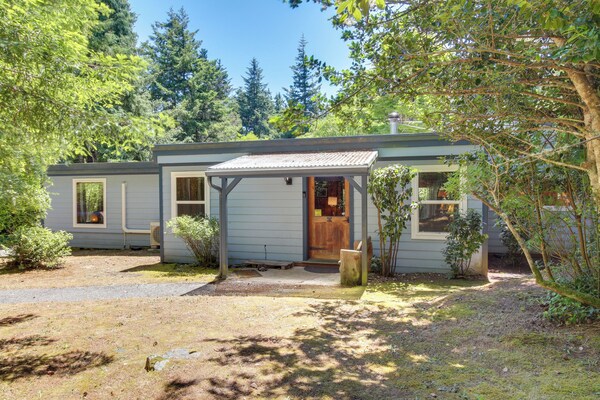 Rustic Bandon Log Cabin On 5 Acres Of Woodlands! - Bradley Lake, OR