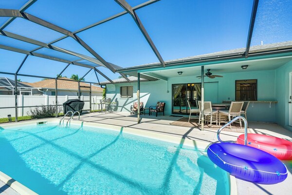 Modern Home W/ Peloton Bike & Grill In Cape Coral! - Fort Myers, FL
