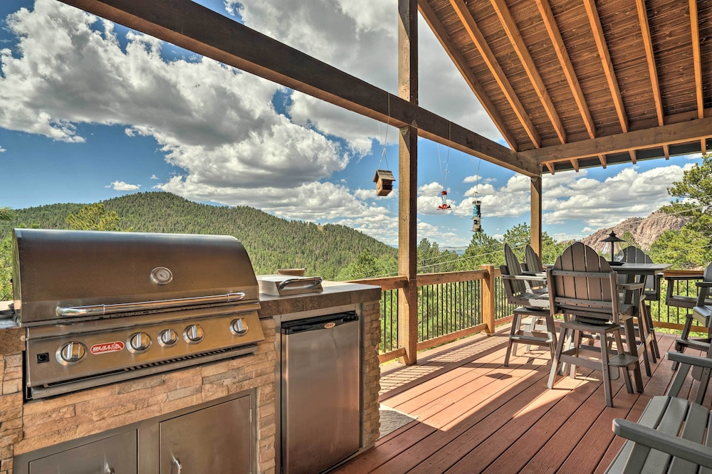 Cripple Creek Mountain Getaway W/ Hot Tub & Views! - Cripple Creek, CO
