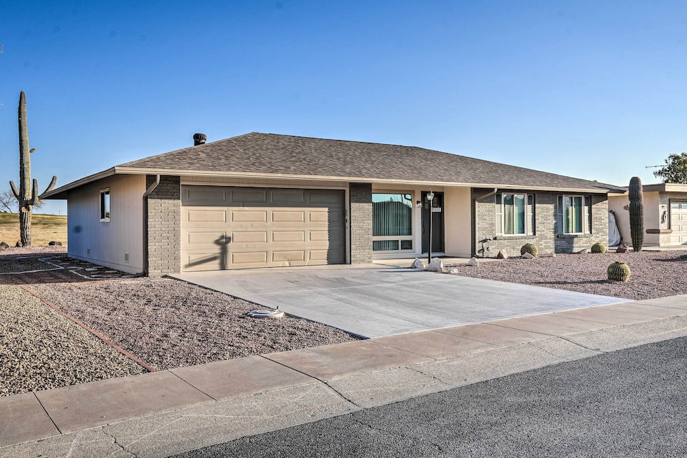 Patio, Grill: Home On Golf Course In Sun City! - Phoenix, AZ