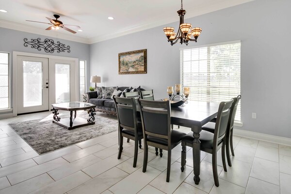 Luxe Southwest Houston Home W/ Balconies & Patio! - Houston, TX