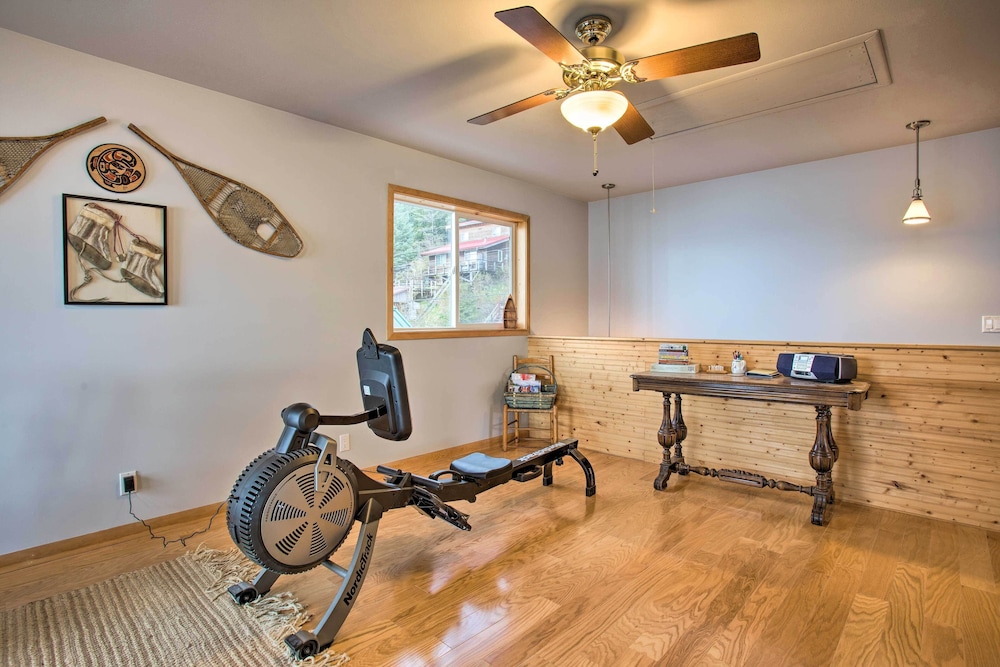 Remote Island Escape W/ Breathtaking Views - Sitka, AK